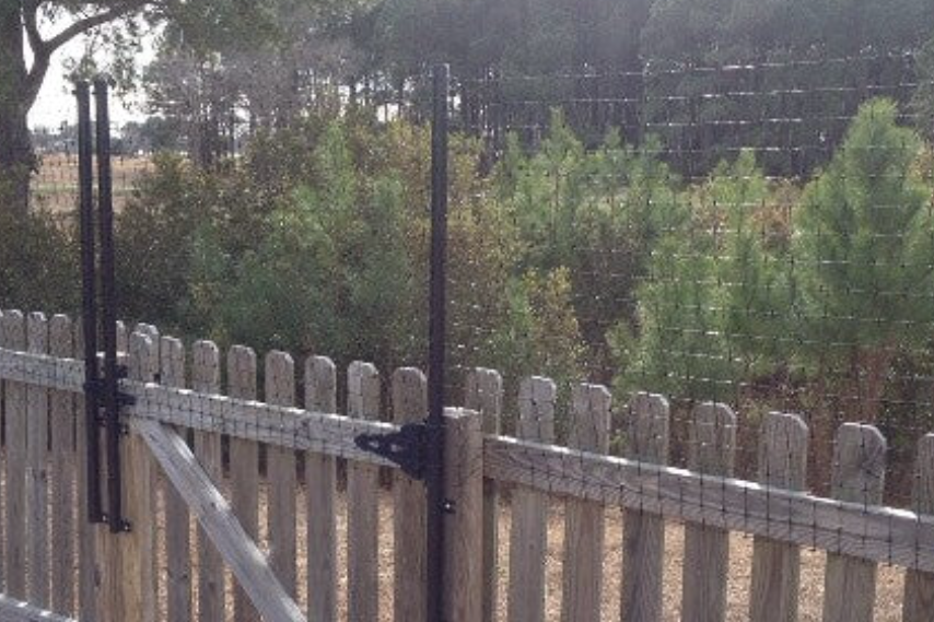 Outdoor Dog Fence | Easy Dog Enclosures by Dog Proofer